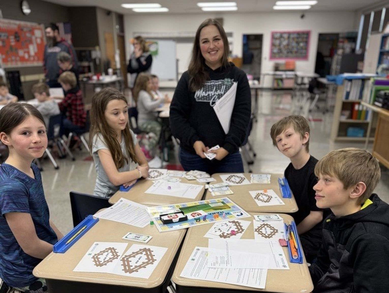 B-H STUDENTS LEARN THE ROPES OF CATTLE INDUSTRY