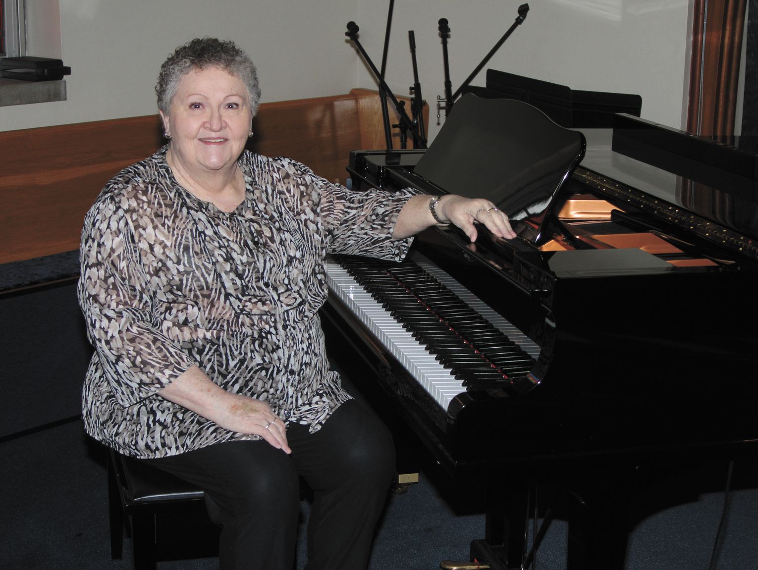 BATIE PLAYS SWAN SONG