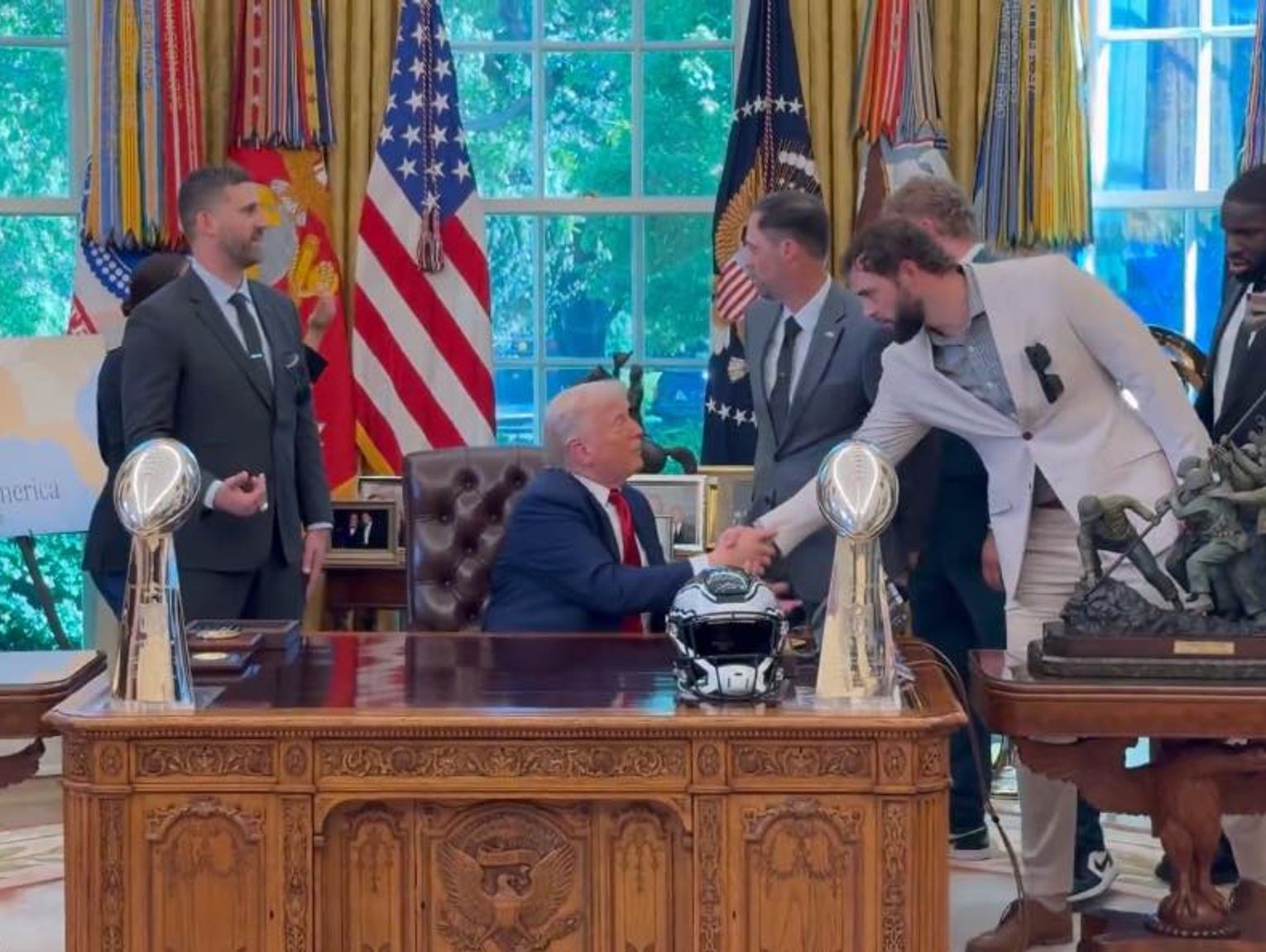 GOEDERT VISITS WHITE HOUSE